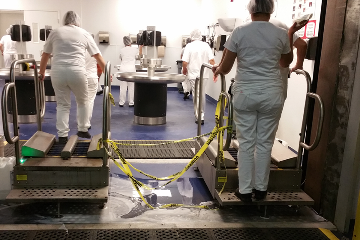 MBW Sole Scrubbing Automatic Boot Wash Station | Meritech