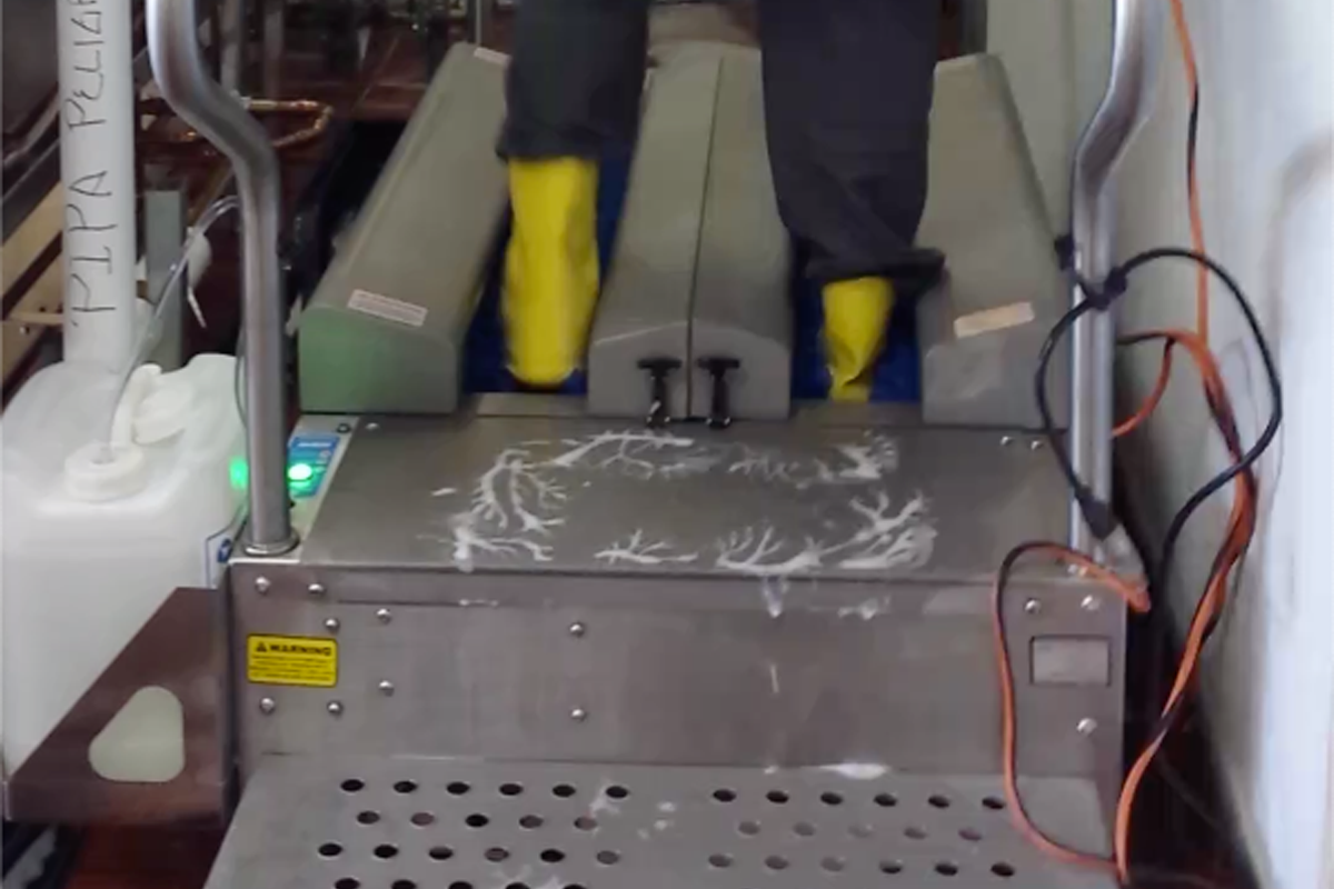 XBW 3.0 Boot Scrubber & Footwear Sanitizing System | Meritech